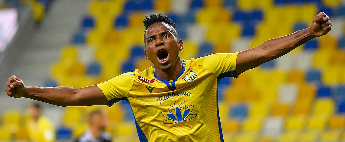 César Blackman se luce en su regreso al fútbol - JMDeportes.com